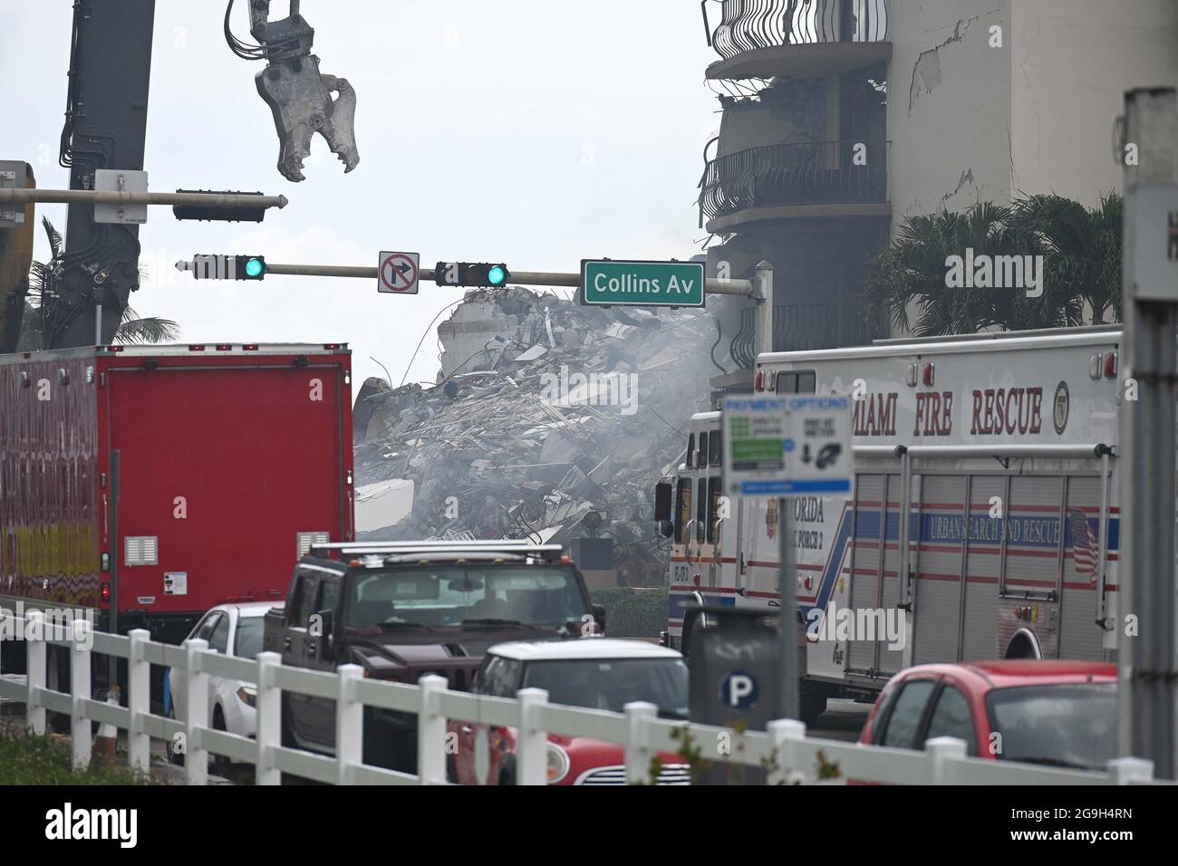 Miami - FL - 20210625-Search and Recovery Continues for Missing Persons ...