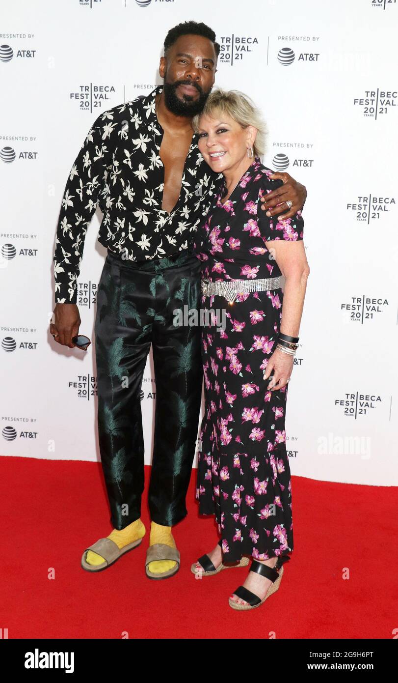 New York - NY - 20210620 Austin StarkDan HedayaKelsey GrammerJulia ...