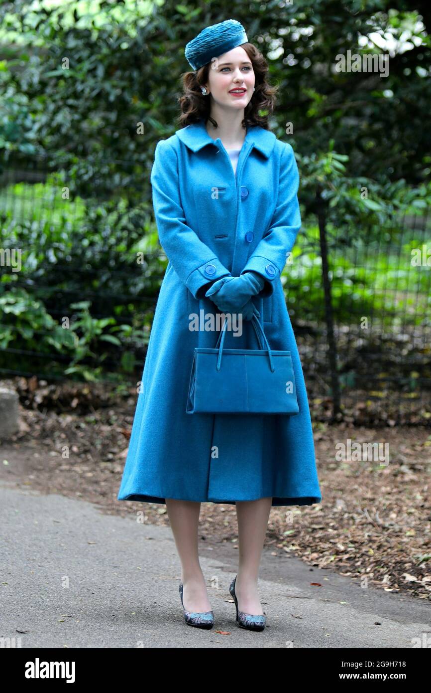 New York - NY - 20210613 Rachel Brosnahan and Milo Ventimiglia wear ...