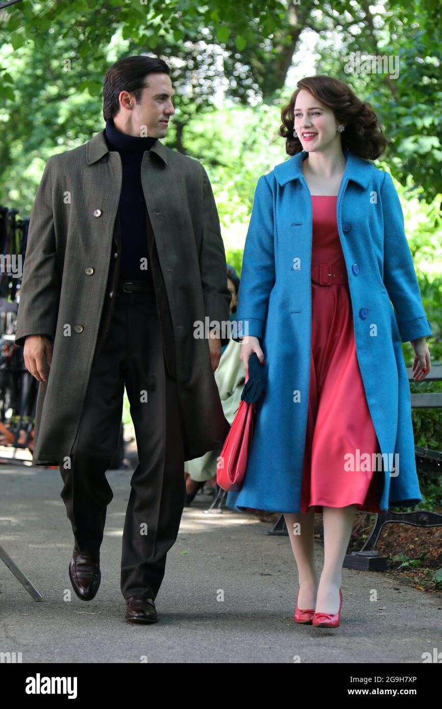 New York - NY - 20210613 Rachel Brosnahan and Milo Ventimiglia wear ...