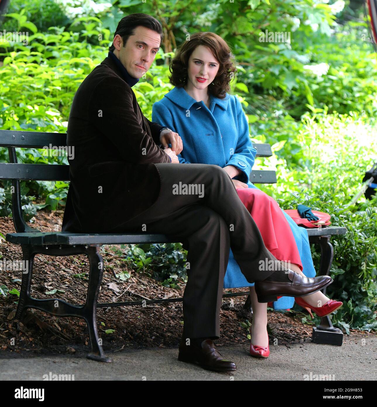 New York - NY - 20210613 Rachel Brosnahan and Milo Ventimiglia wear ...