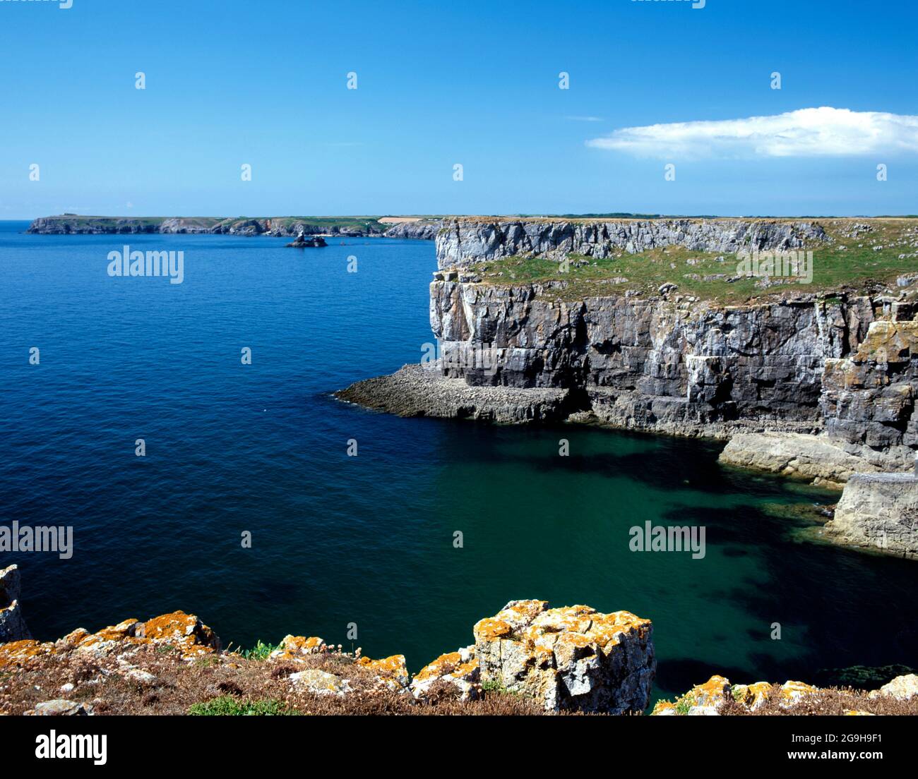 Castlemartin castle hi-res stock photography and images - Alamy