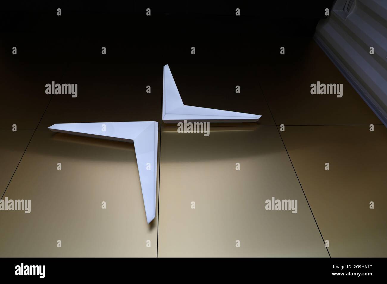 Polestar logo hi-res stock photography and images - Alamy