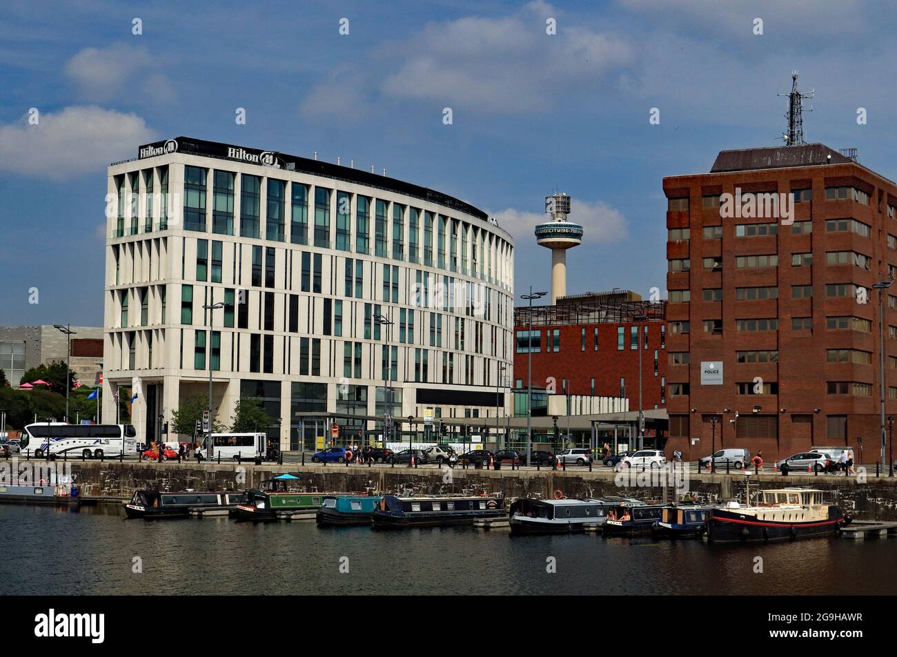 Summer in the city, Salthouse dock Liverpool 23.7.2021 canal boats ...