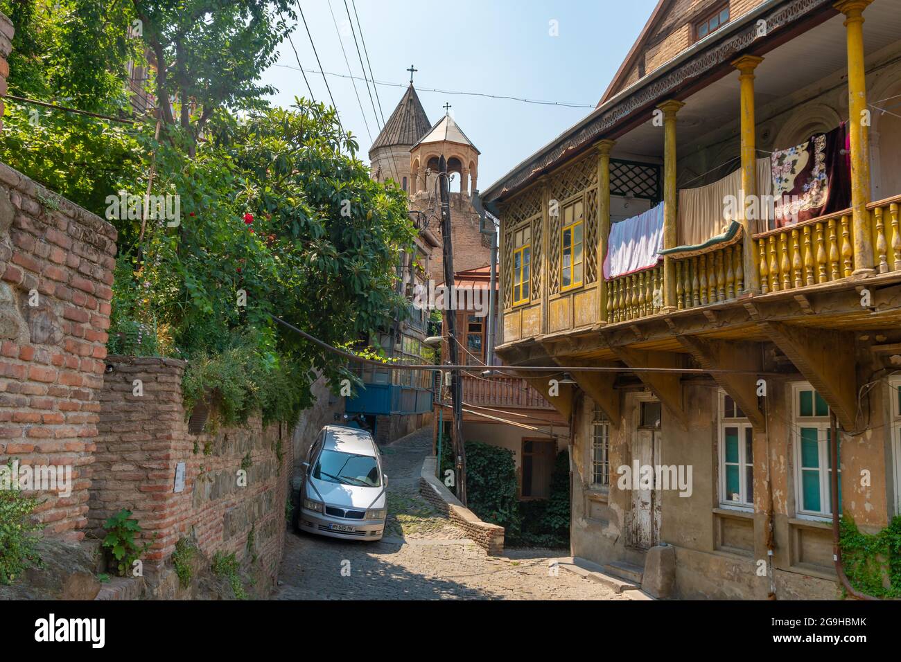 Tbilisi, Goergia - 21 Jule, 2021: Old historic houses in Tbilisi ...