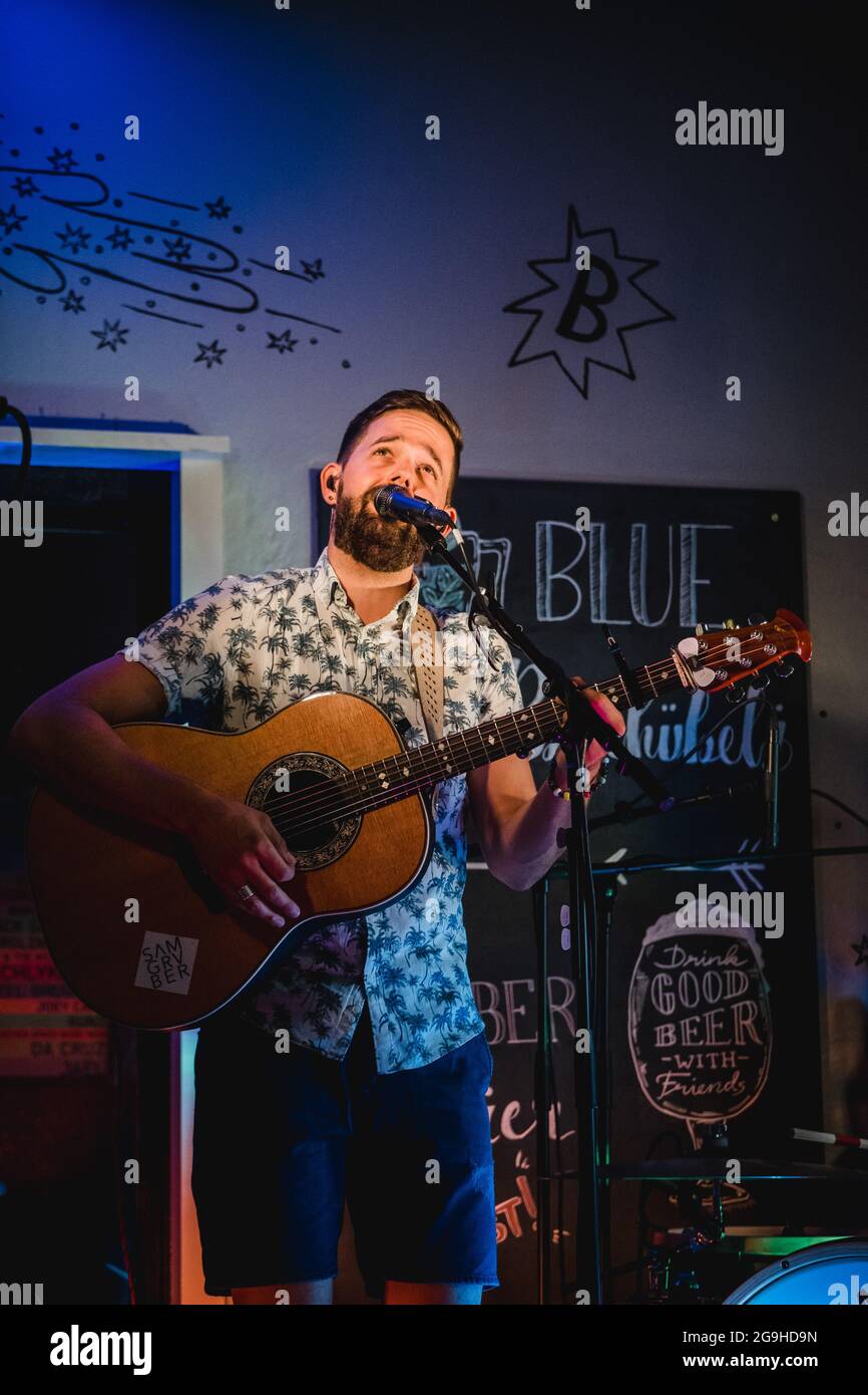 Sam gruber singer hi-res stock photography and images - Alamy