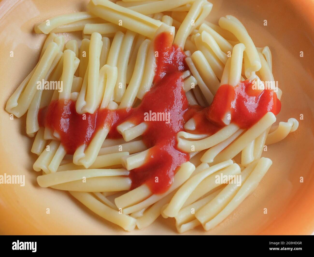 Pasta with tomato as the flag of England Stock Photo - Alamy