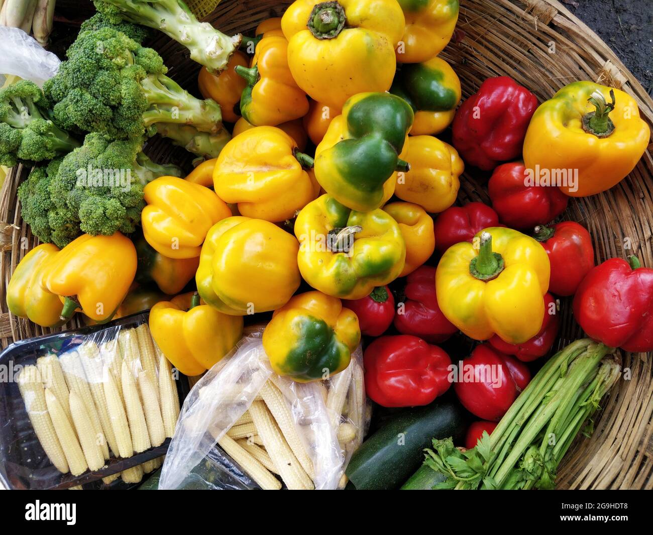 Small multi colored bell peppers hi-res stock photography and images ...