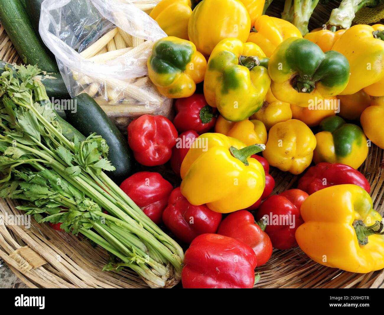 Small multi colored bell peppers hi-res stock photography and images ...