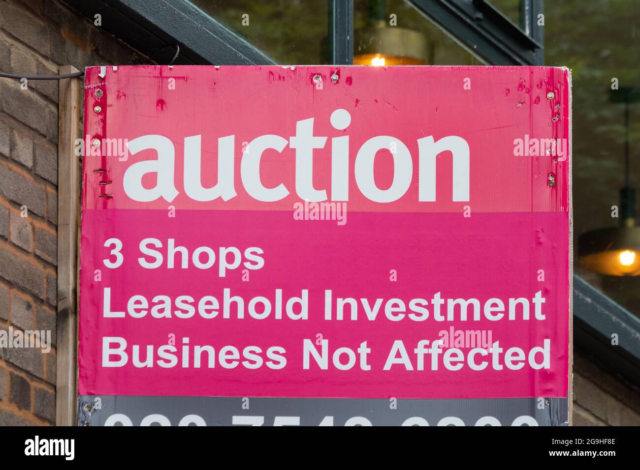 Auction sign hi-res stock photography and images - Alamy