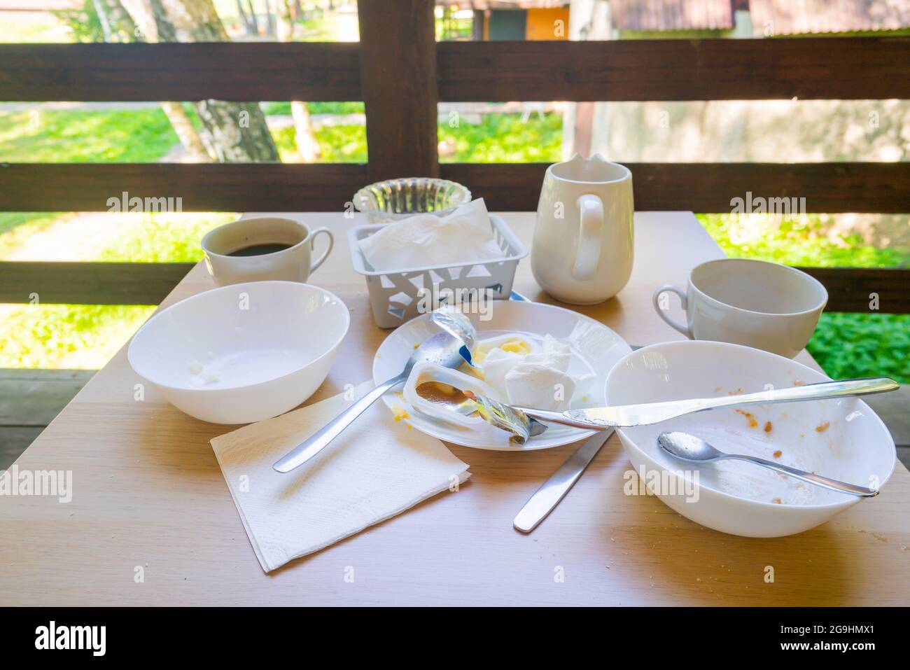 Real dirty restaurant kitchen hi-res stock photography and images - Alamy