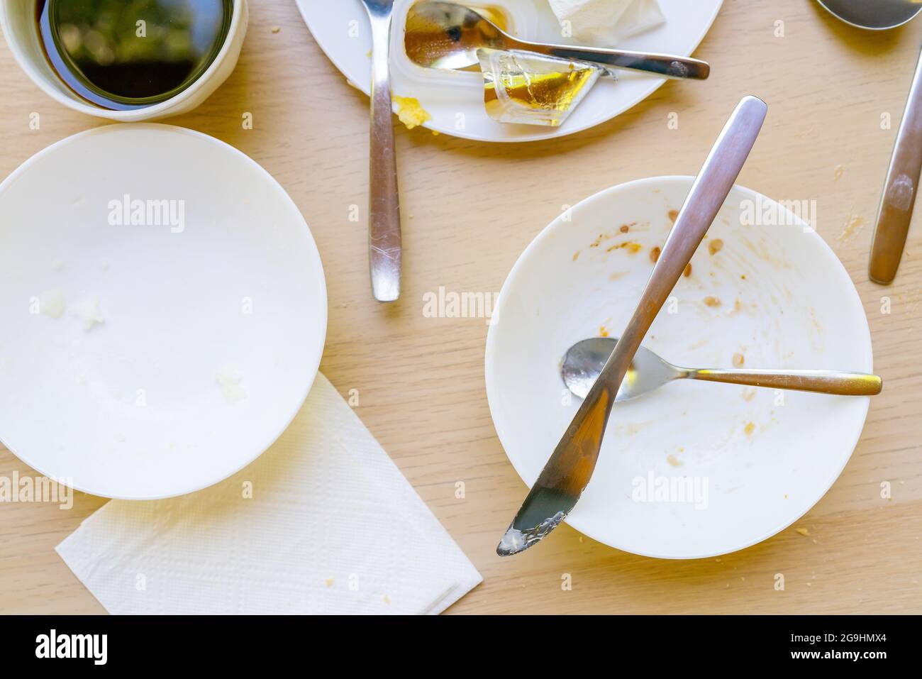 Untidy breakfast table hi-res stock photography and images - Alamy