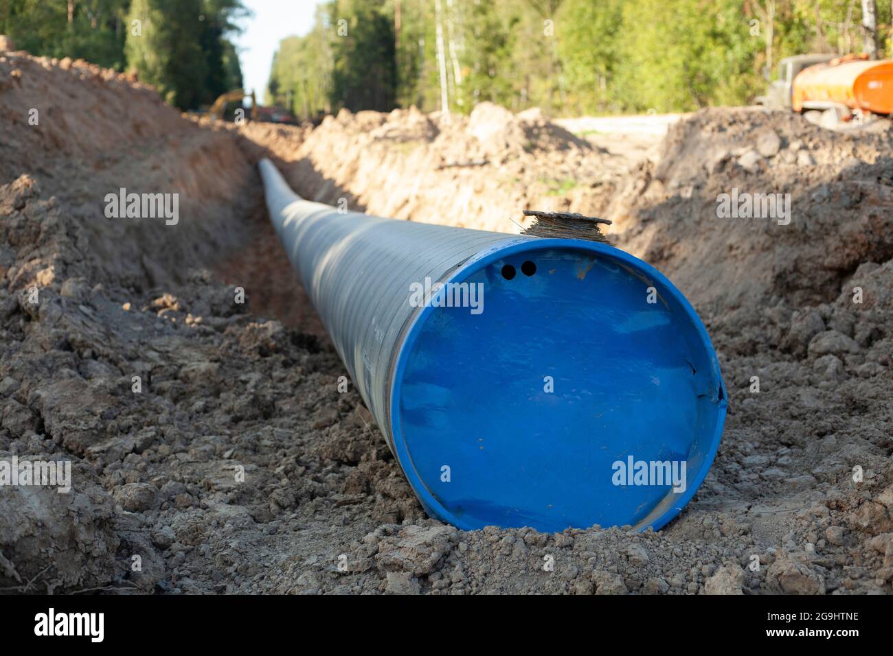 Oil duct hi-res stock photography and images - Alamy