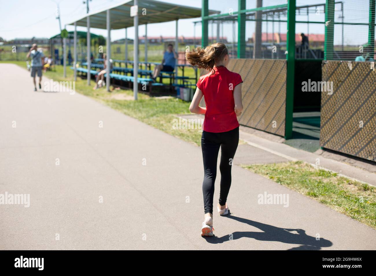 Hurry down the street hi-res stock photography and images - Alamy