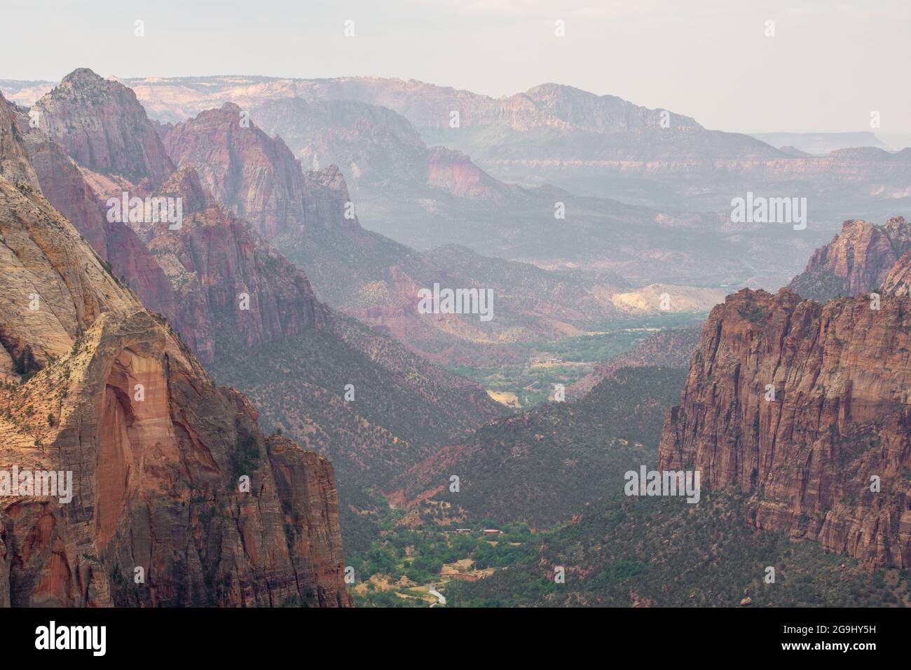 Looking through the canyon with views of Angels Landing and the Zion ...