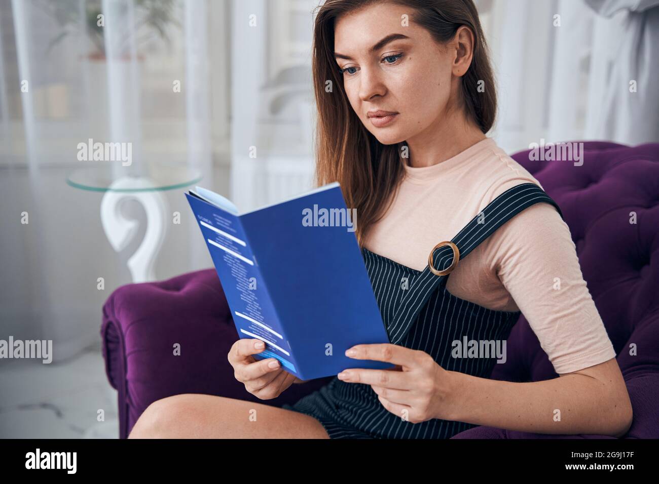 Pause consult hi-res stock photography and images - Alamy