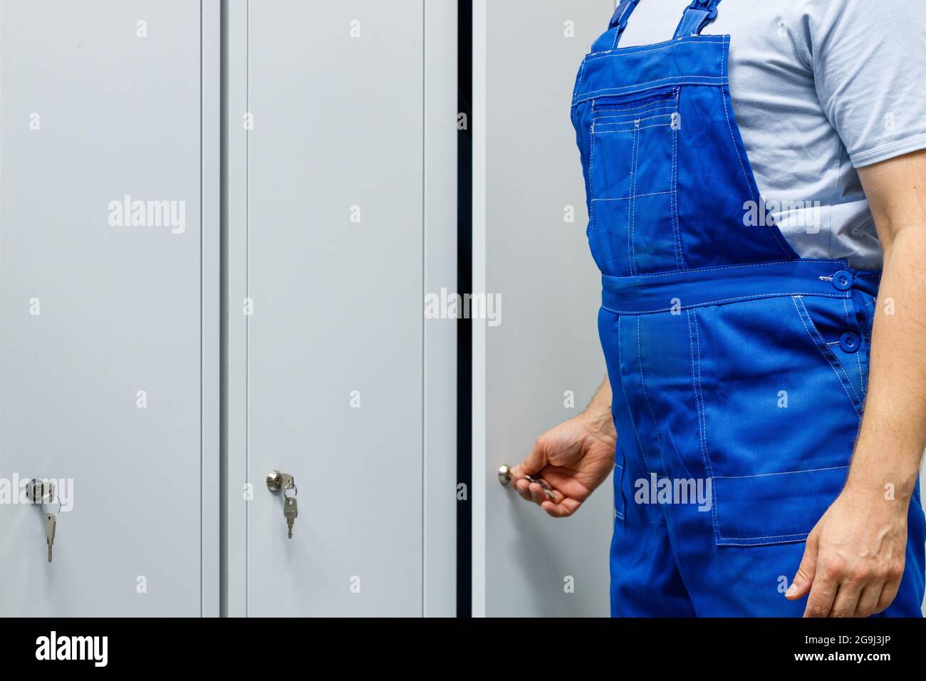 Factory locker room hi-res stock photography and images - Alamy