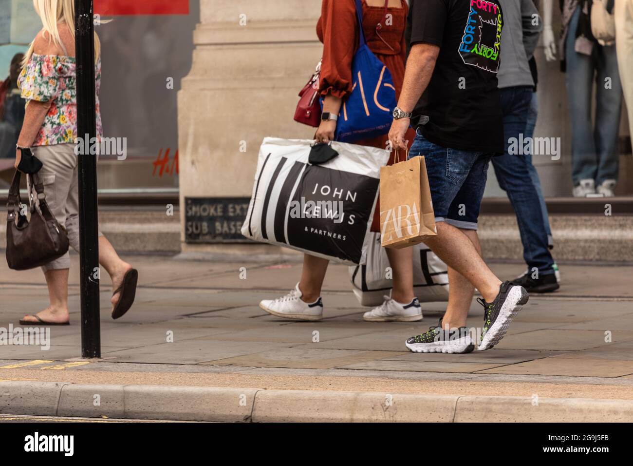 Hamleys bags hi-res stock photography and images - Alamy