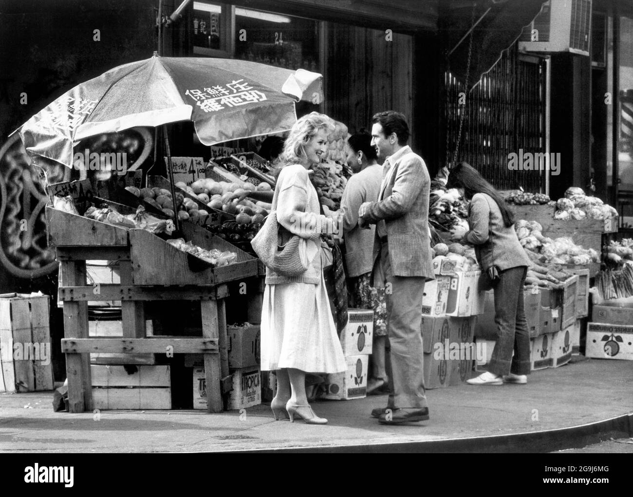 Robert De Niro, Meryl Streep, on-set of the Film, "Falling in Love ...