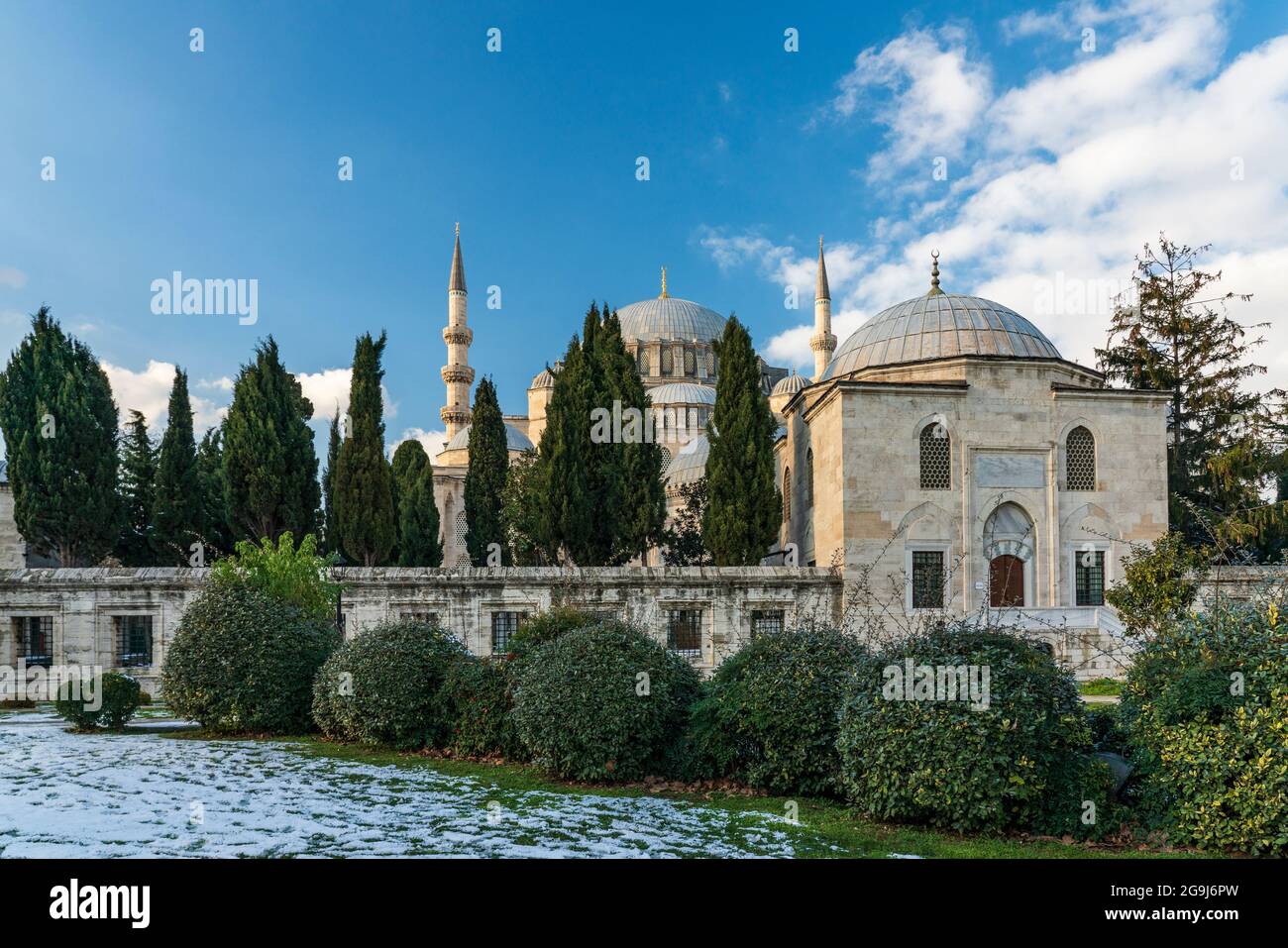 Turkey, Istanbul, Exterior of Suleymaniye Mosque in winter Stock Photo ...