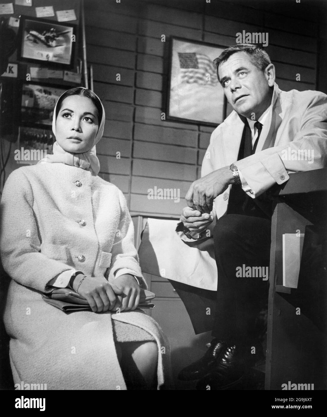 Nancy Kwan, Glenn Ford, on-set of the Film, "Fate is the Hunter", 20th ...