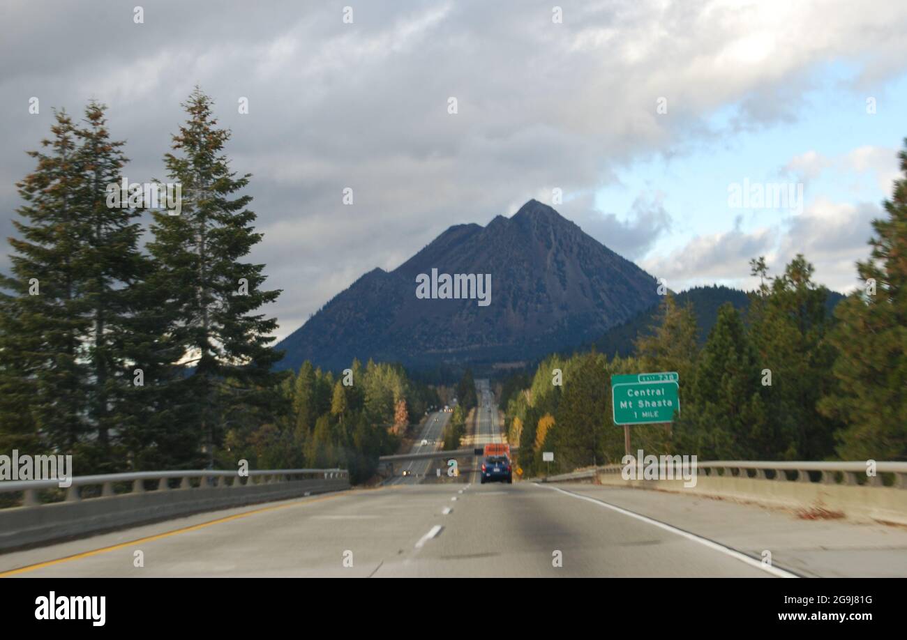 Exit sign river hi-res stock photography and images - Alamy