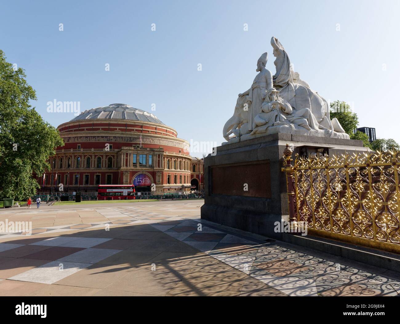 Royal albert hall exterior hi-res stock photography and images - Alamy
