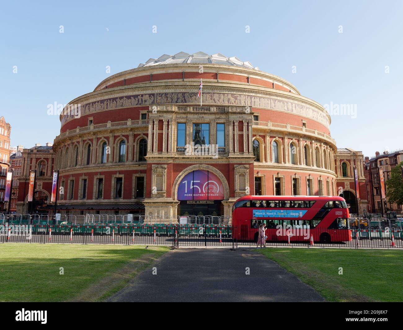 Concert hall architecture hi-res stock photography and images - Alamy