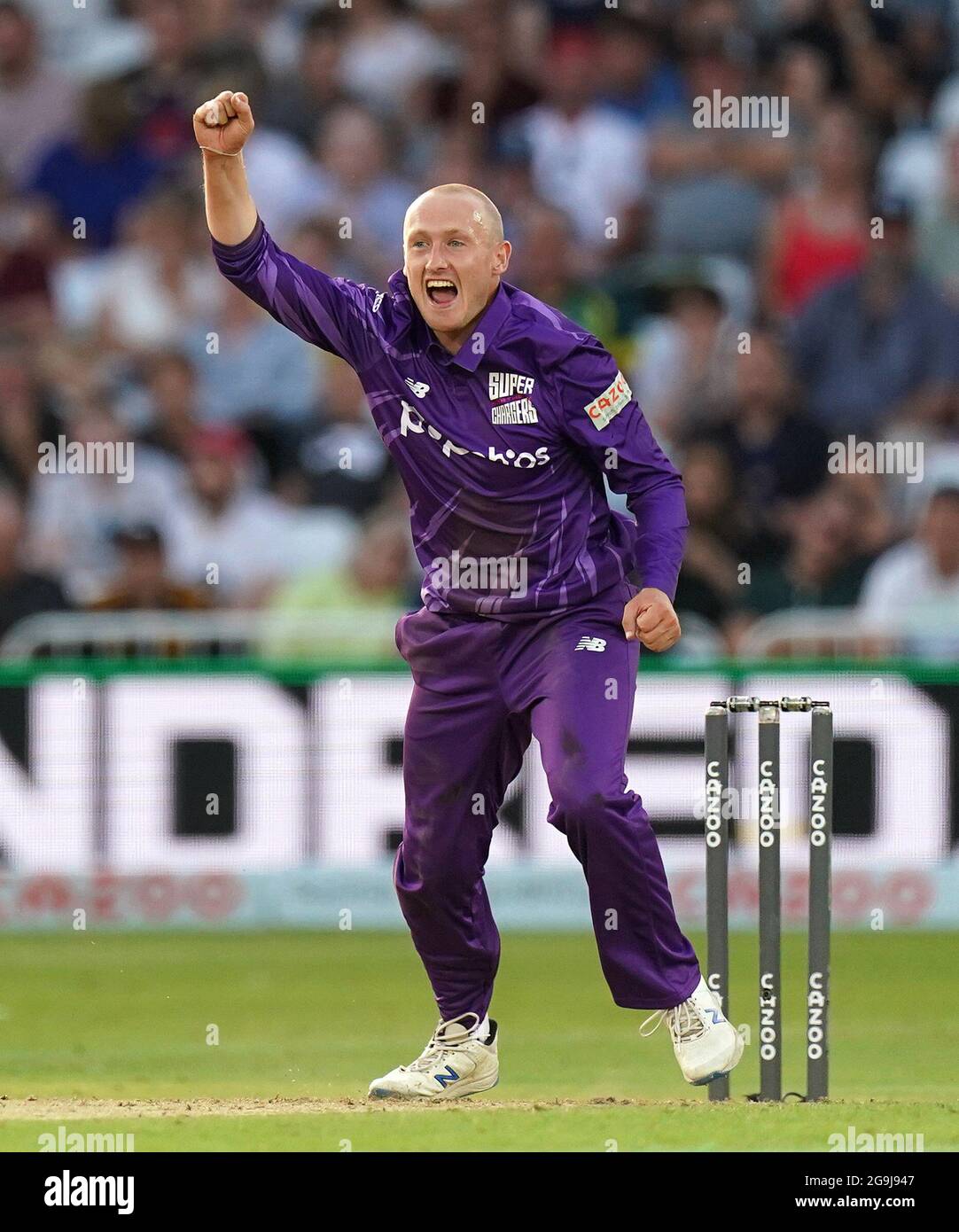 Callum parkinson cricket hi-res stock photography and images - Alamy