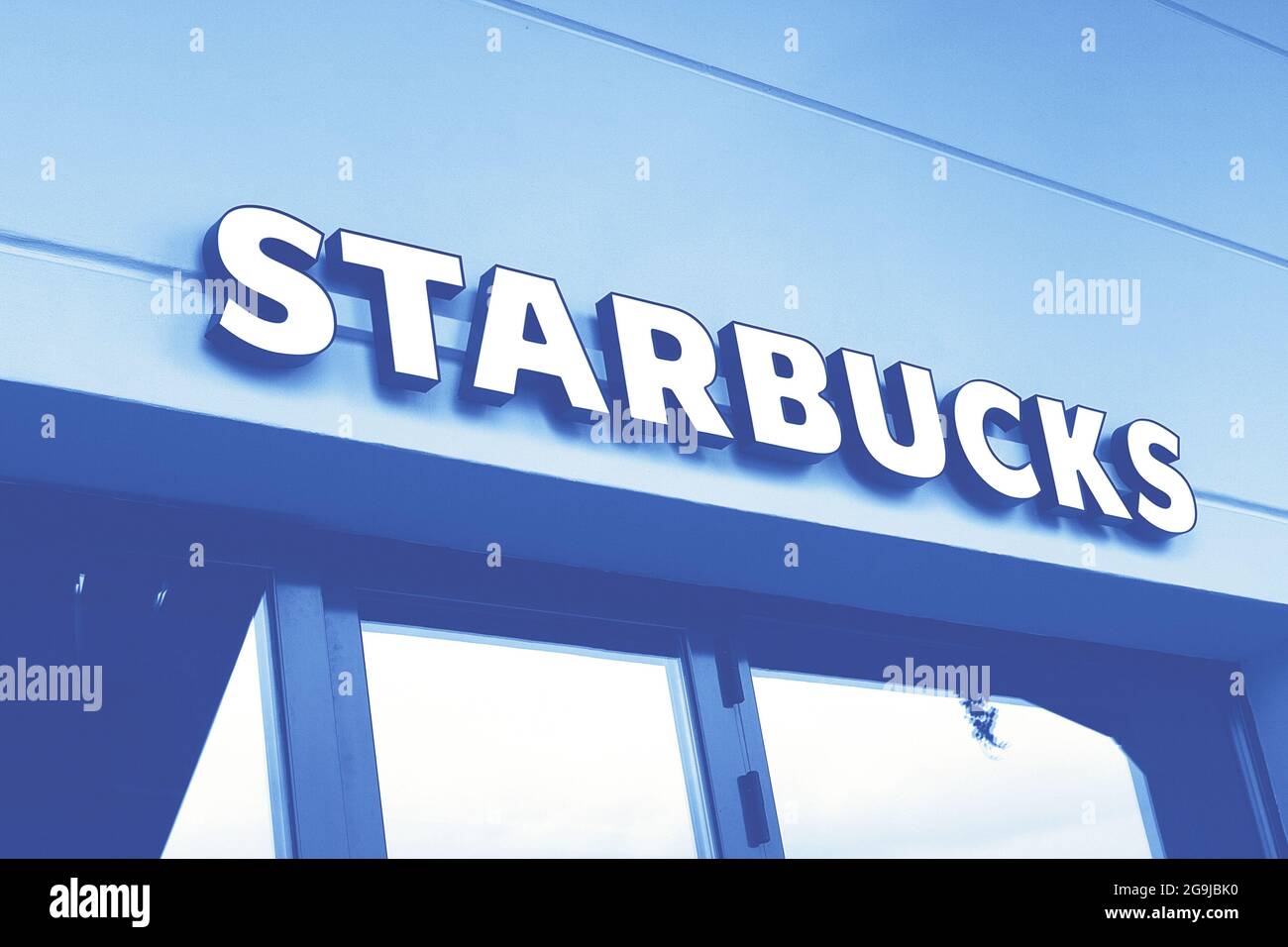 Starbucks logo drive thru hi-res stock photography and images - Alamy