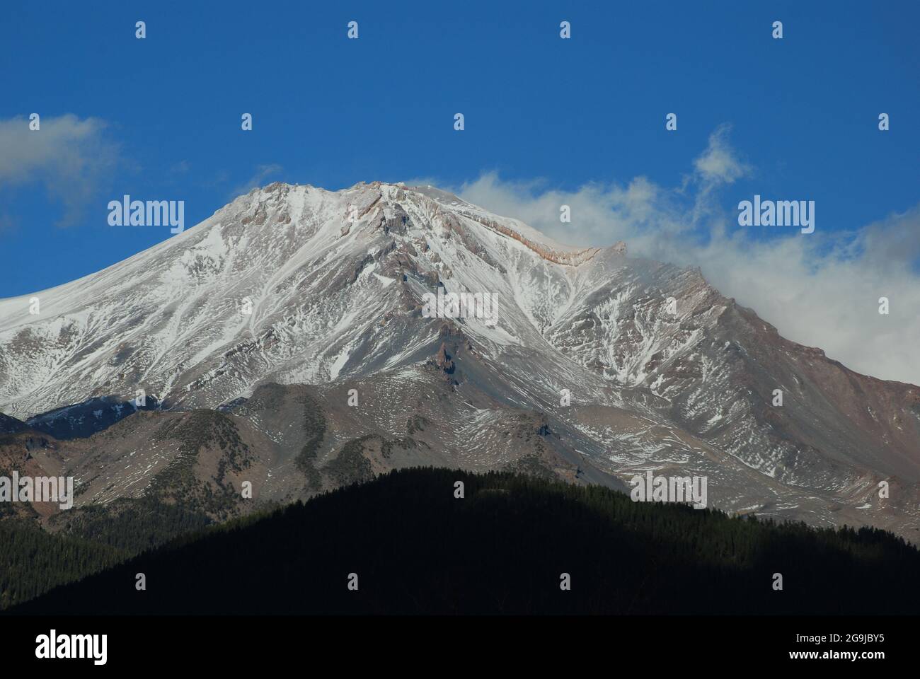 Mt shasta valley california hi-res stock photography and images - Alamy