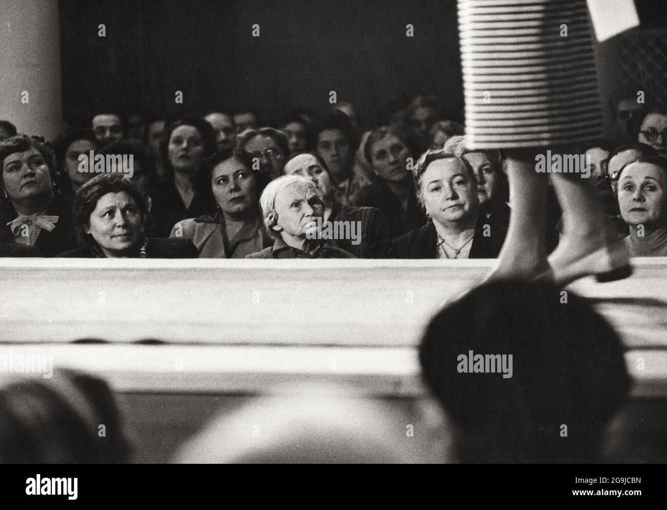 Fashion show in Moscow during Soviet times, 1956 Stock Photo - Alamy