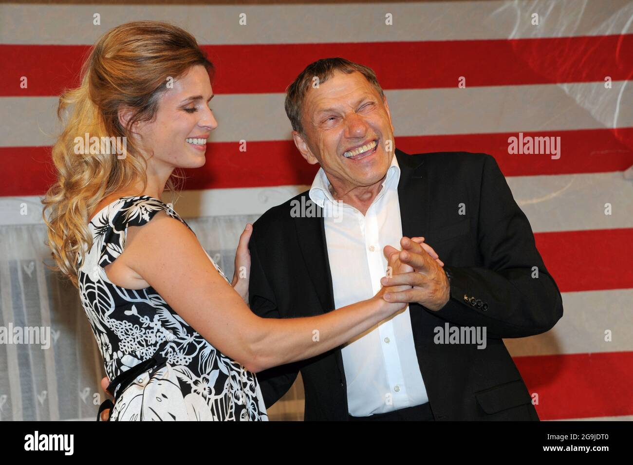 Munich, Germany. 26th July, 2021. Maria Weidner as Susan and Richy ...