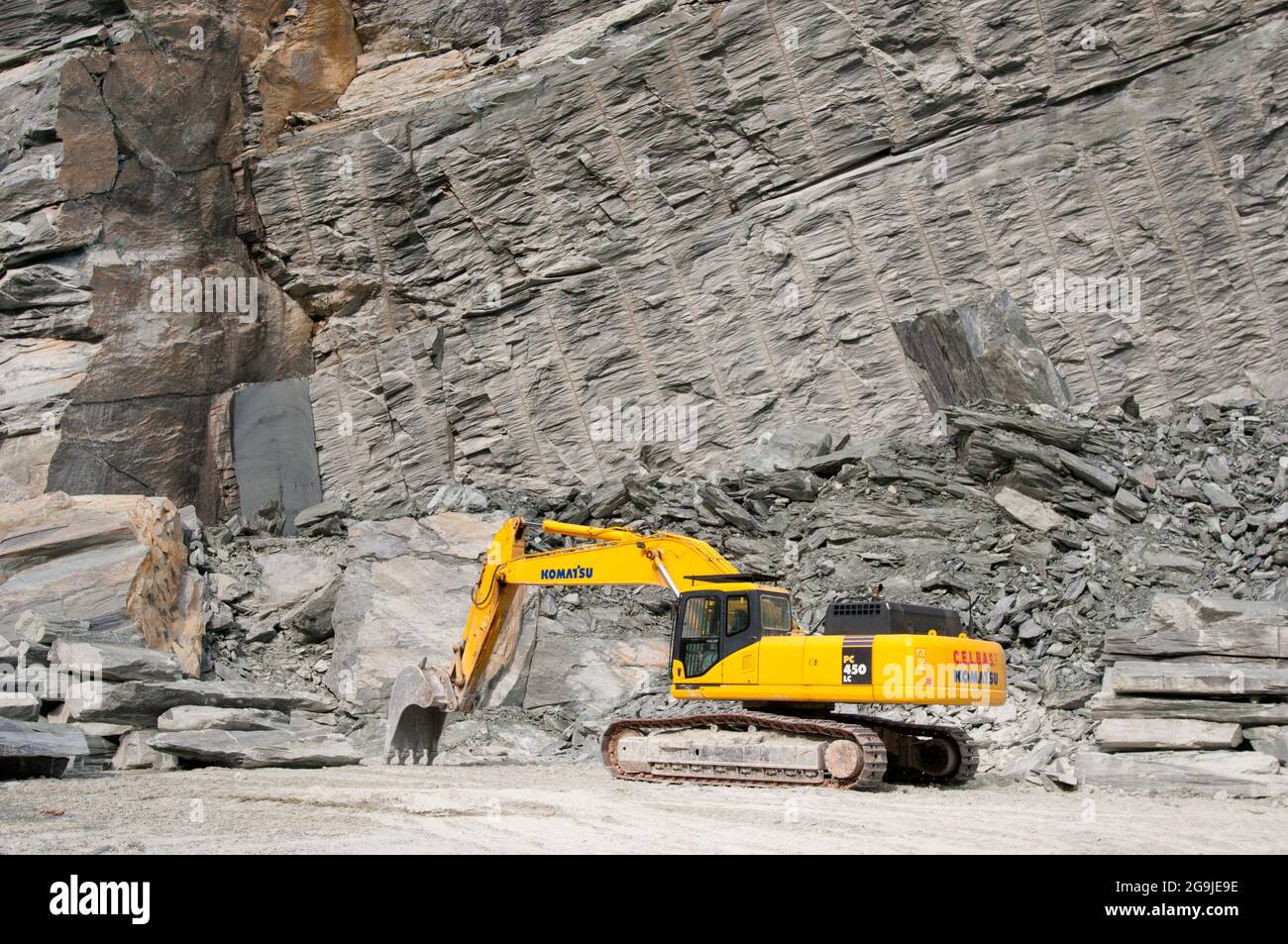 Mechanical shovel hi-res stock photography and images - Alamy