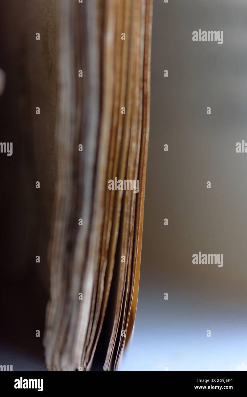 Closeup edges pages old vintage hi-res stock photography and images - Alamy