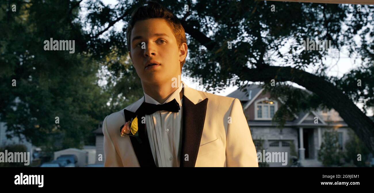 Ansel Elgort Carrie Prom