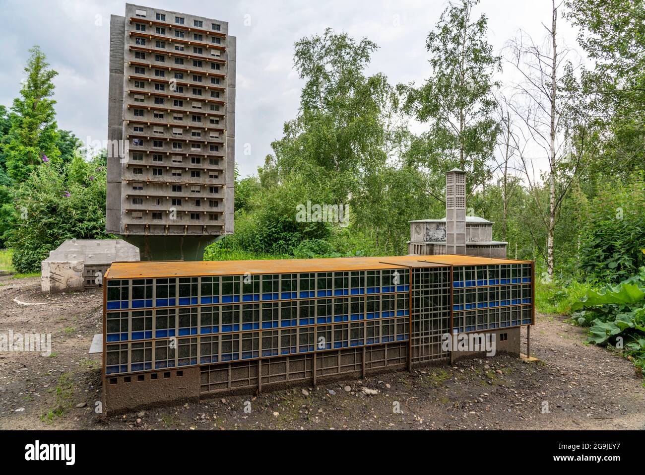 Landscape Park Duisburg North, art installation Neustadt by artists ...