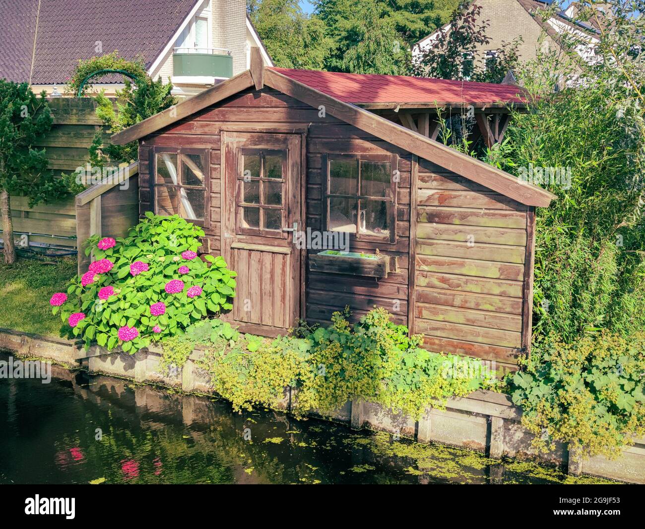 Scenic barn in a backyard Stock Photo - Alamy