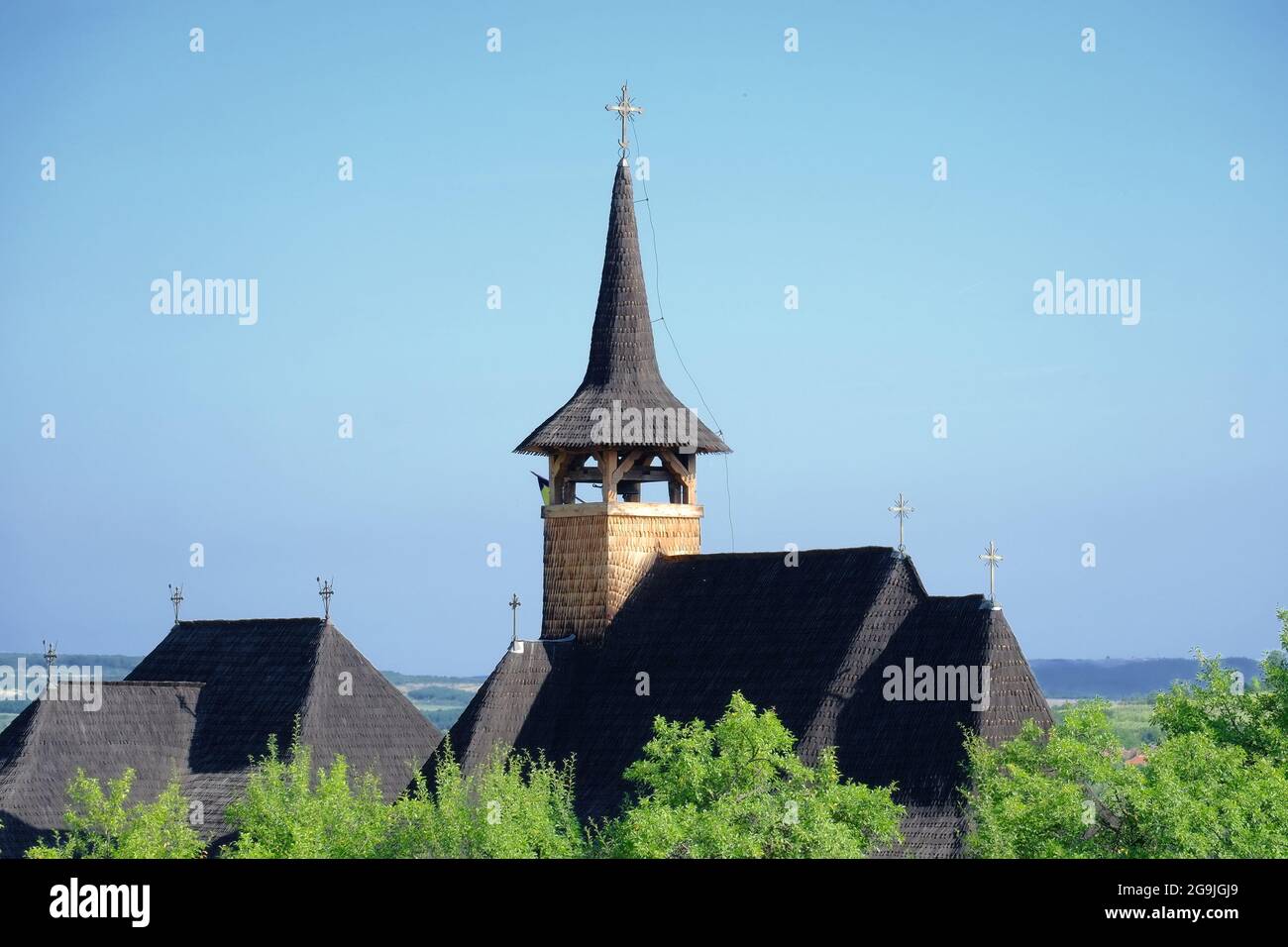 wooden roof shingles of Church in Bratesti, Romania Stock Photo - Alamy