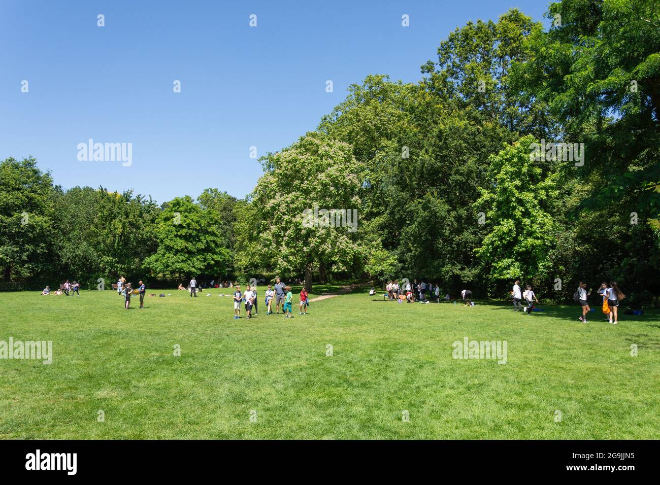 North Lawn, Holland Park Gardens, Holland Park, Royal Borough of ...