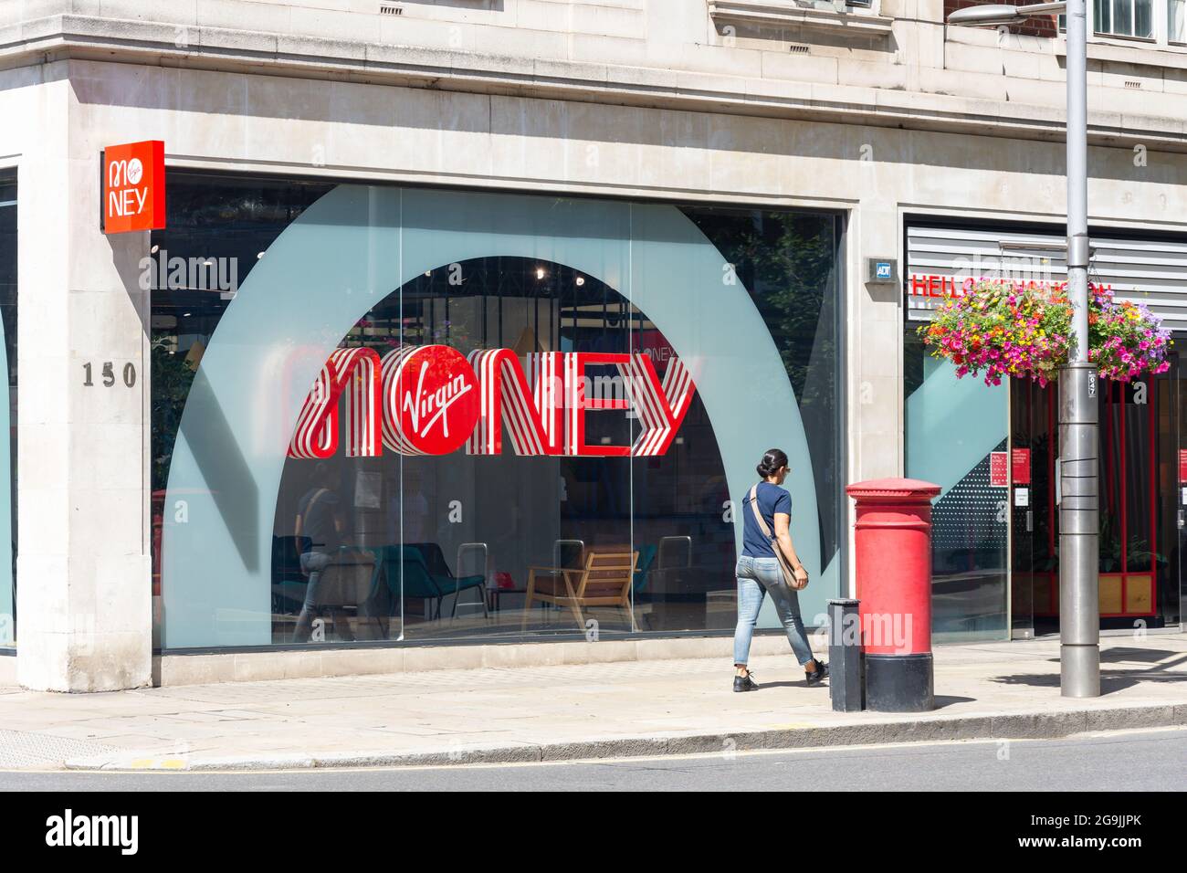 London virgin travel store hi-res stock photography and images - Alamy
