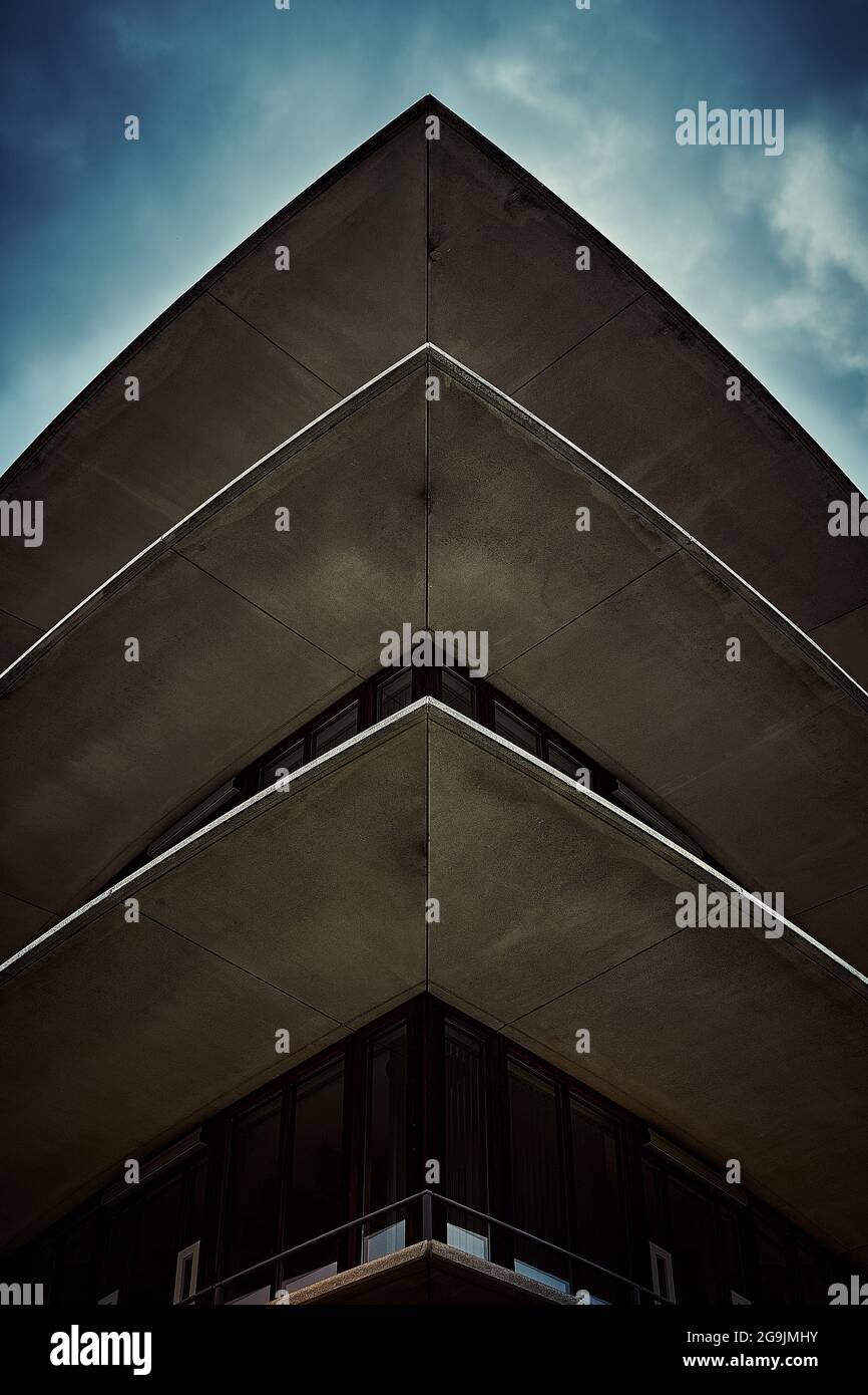Sharp corner hi-res stock photography and images - Alamy