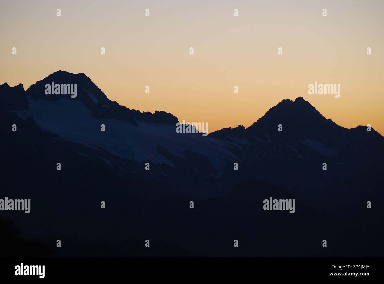 Entiat mountain range hi-res stock photography and images - Alamy