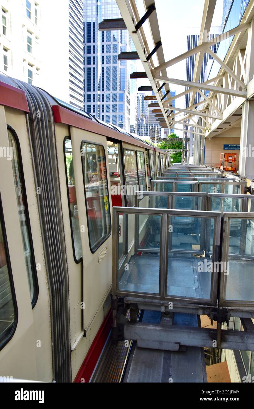 Seattle's iconic Alweg Monorail from Westlake to the Seattle Center ...
