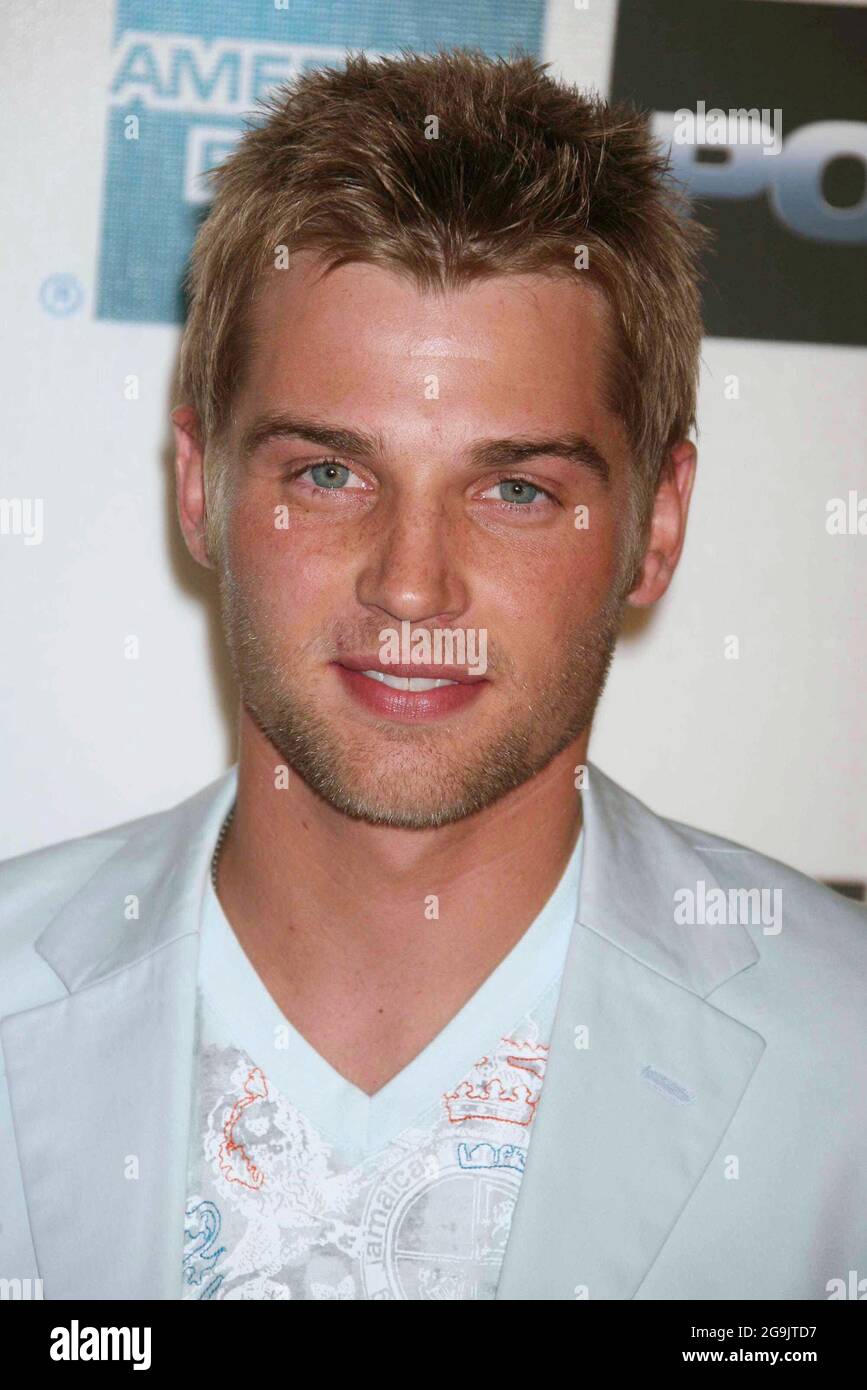 Mike Vogel attends the 5th Annual Tribeca Film Festival premiere of ...