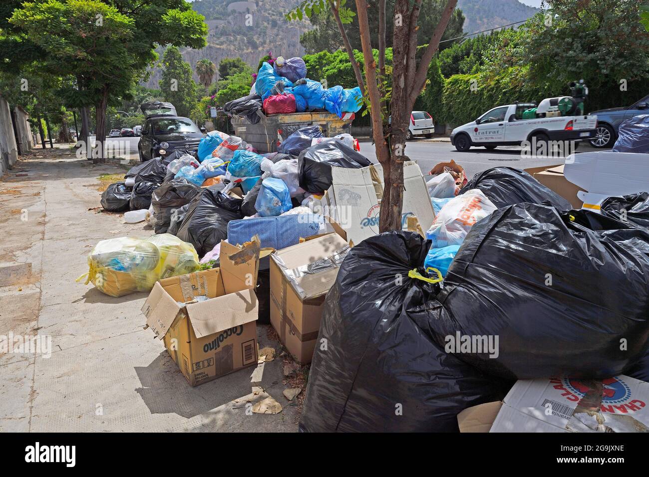 The usual piles of rubbish on the streets of Palermo, Sicily, Italy ...
