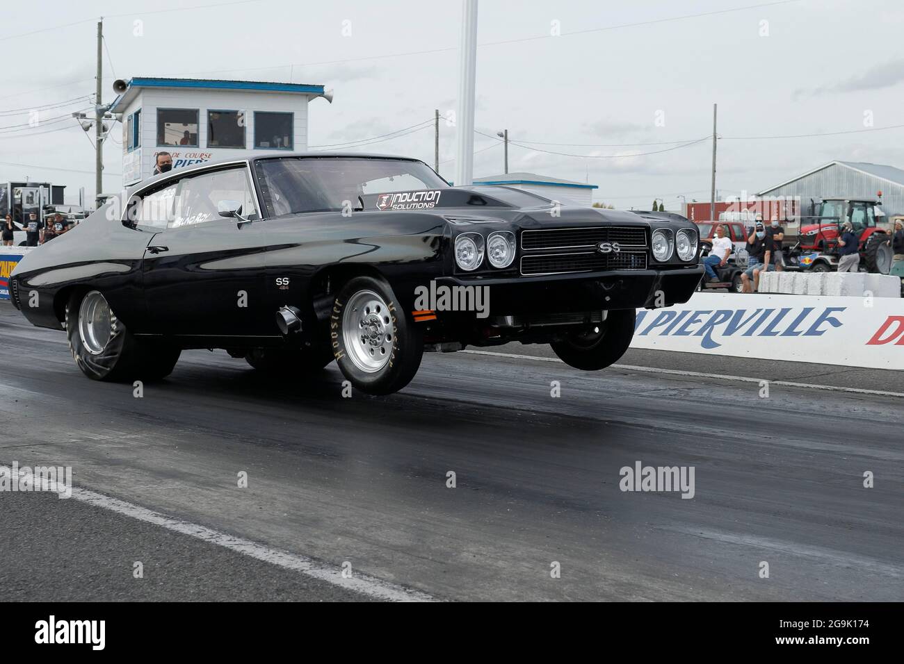 Jump start of a race car, Dragway Napierville, Province of Quebec ...