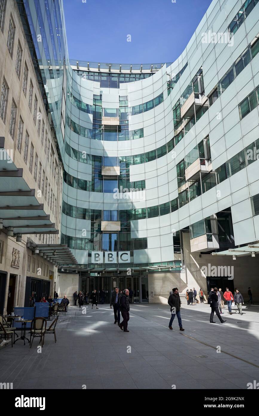 Bbc radio two hi-res stock photography and images - Alamy