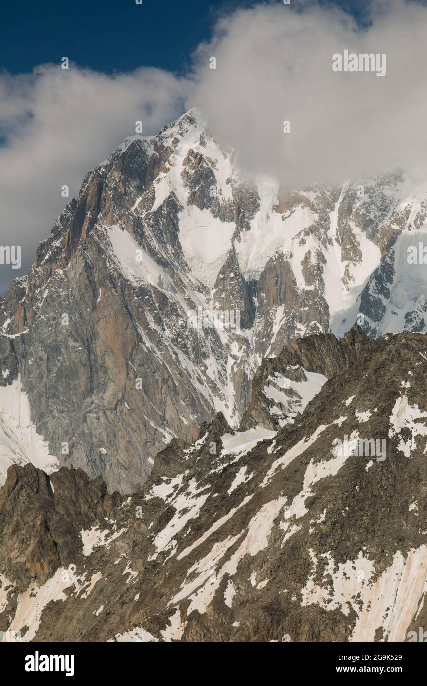 Skyway view of monte bianco form the Helbronner top in Val d'Aosta ...