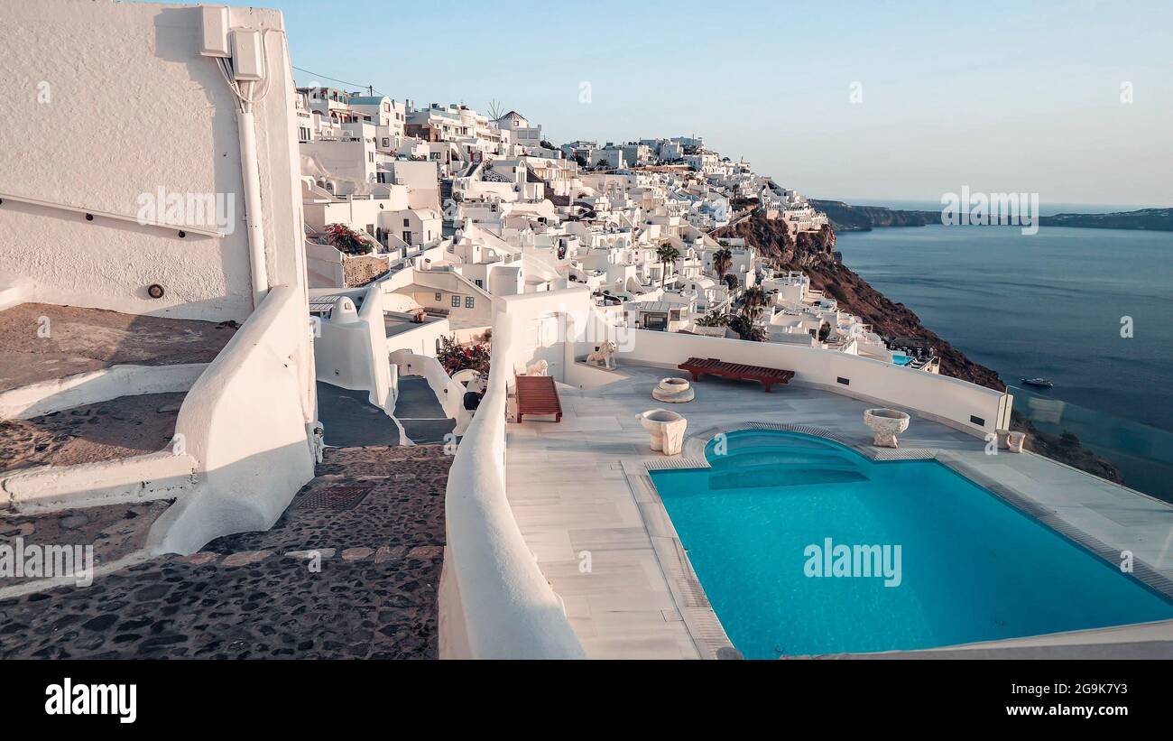 Beautiful view of fabulous picturesque village of Oia , Santorini ...
